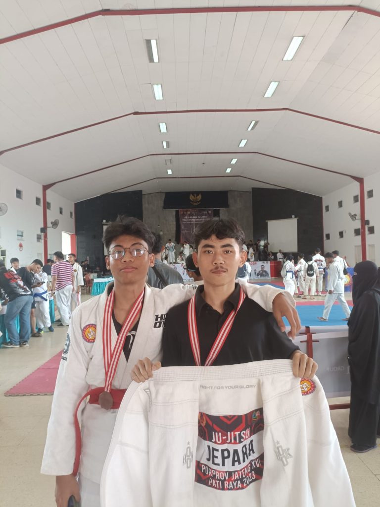 Prestasi Membanggakan: Siswa SMAN 1 Jepara Harumkan Nama Sekolah di Kompetisi Jujitsu